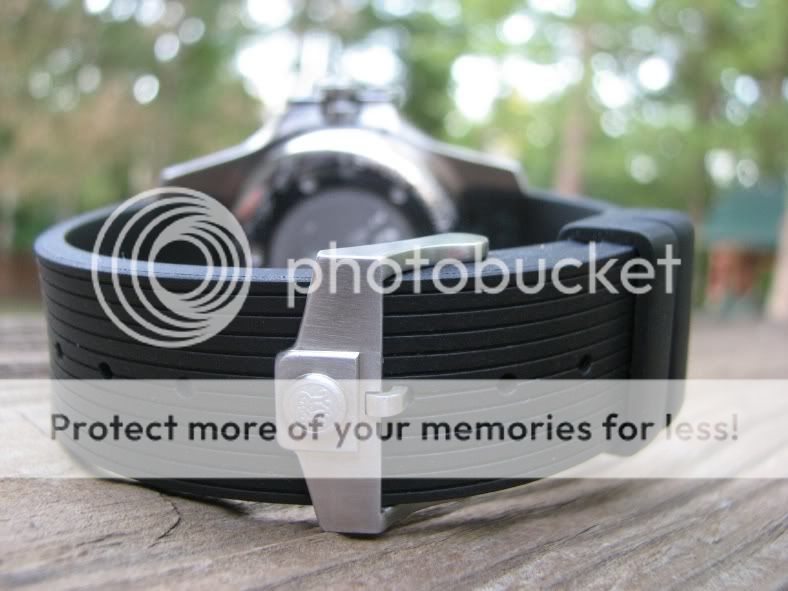 Pictures of Ball Engineer Hydrocarbon watches on OEM rubber strap ...