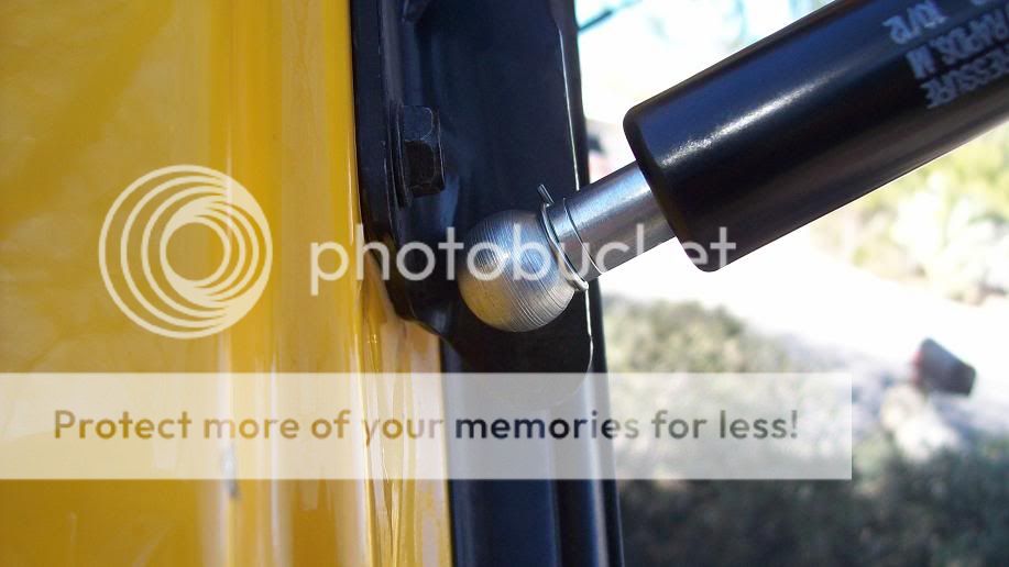 HOW-TO: Gen II Rear Hatch Strut Replacement | Nissan XTerra Forum