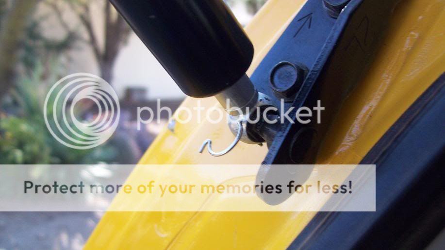 HOW-TO: Gen II Rear Hatch Strut Replacement | Nissan XTerra Forum